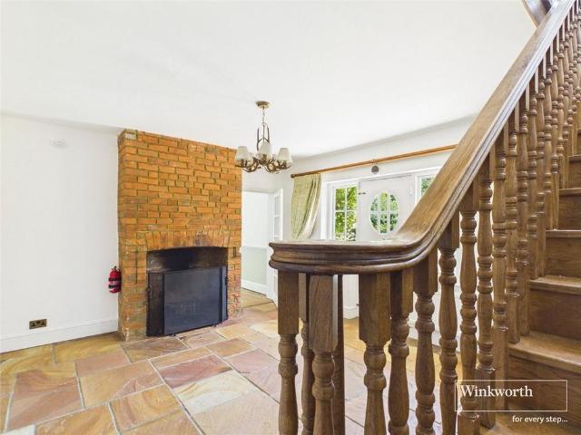 6 bedroom detached house to rent