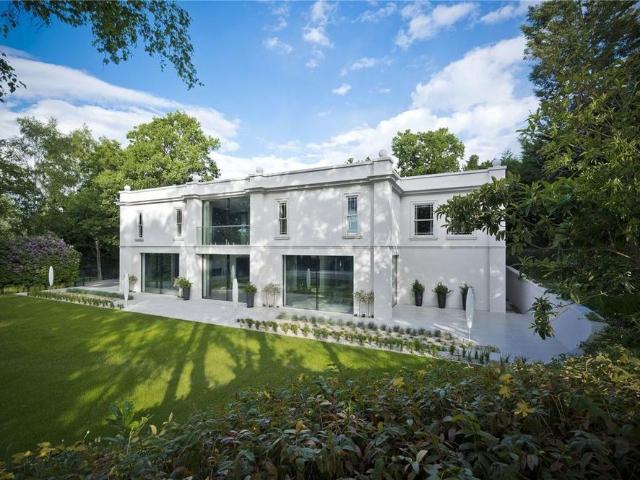 6 bedroom detached house to rent