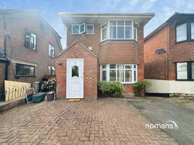 6 bedroom detached house to rent