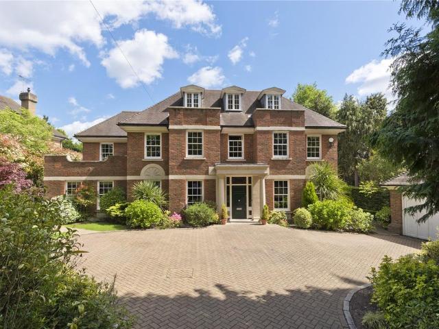 6 bedroom detached house to rent