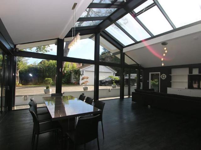 6 bedroom detached house to rent