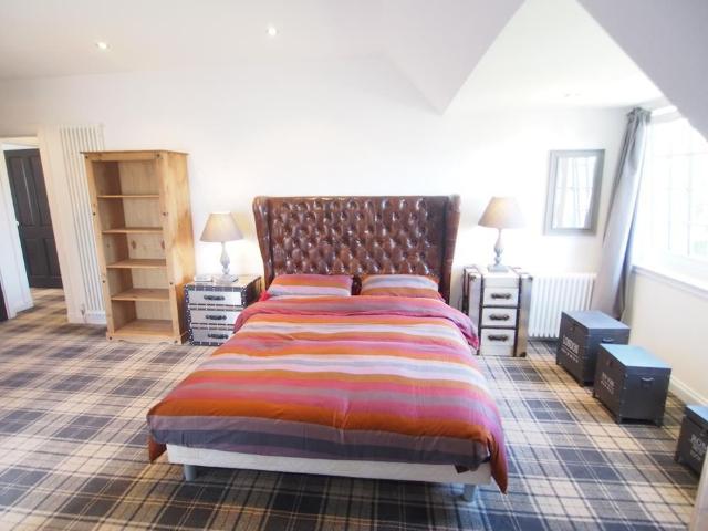 6 bedroom detached house to rent