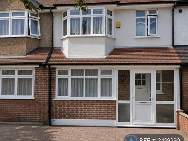 6 bedroom detached house to rent