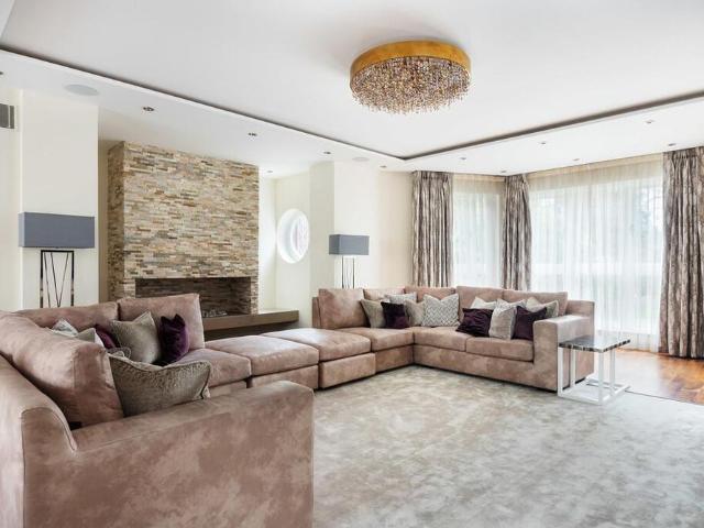 6 bedroom detached house to rent