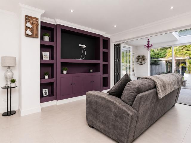 6 bedroom detached house to rent