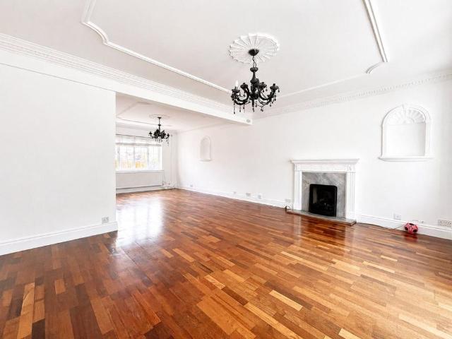 6 bedroom detached house to rent
