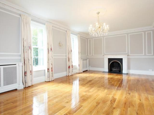6 bedroom detached house to rent