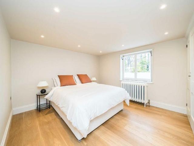 6 bedroom detached house to rent