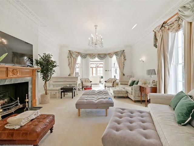 6 bedroom detached house to rent