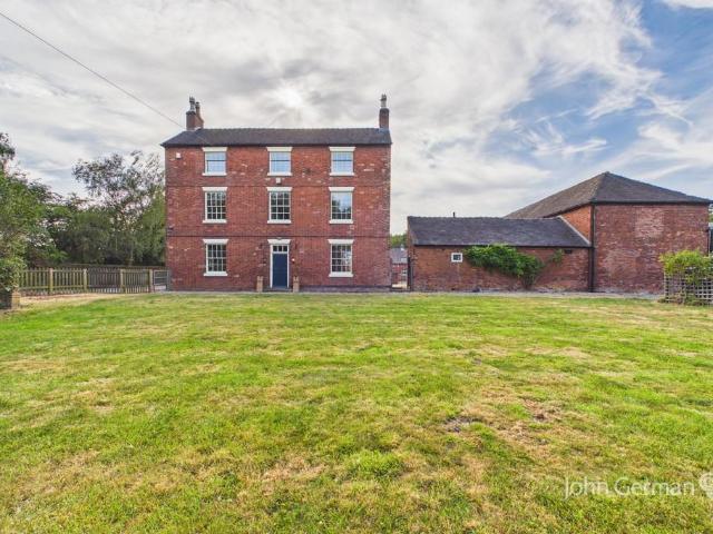 6 bedroom detached house to rent