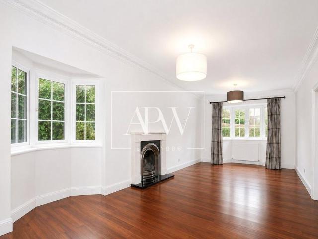 6 bedroom detached house to rent