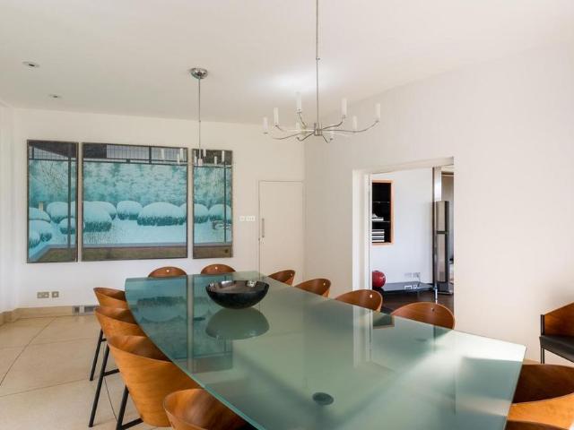6 bedroom detached house to rent