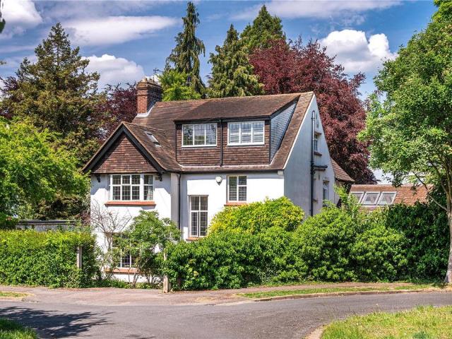 6 bedroom detached house to rent