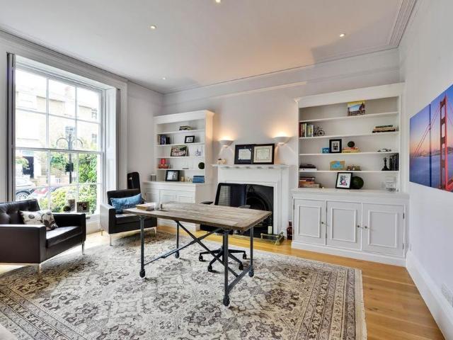 6 bedroom detached house to rent