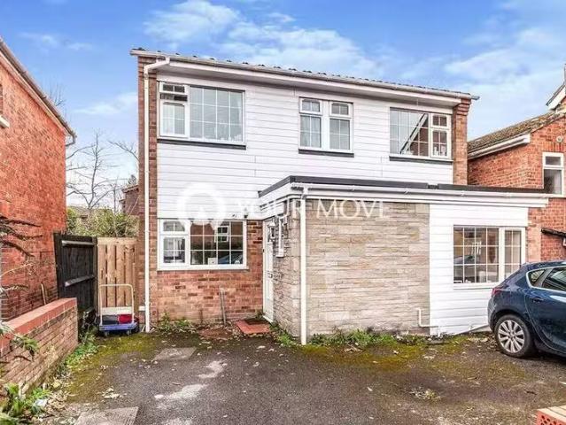 6 bedroom Detached House to rent, Alexandra Road, Englefield G.