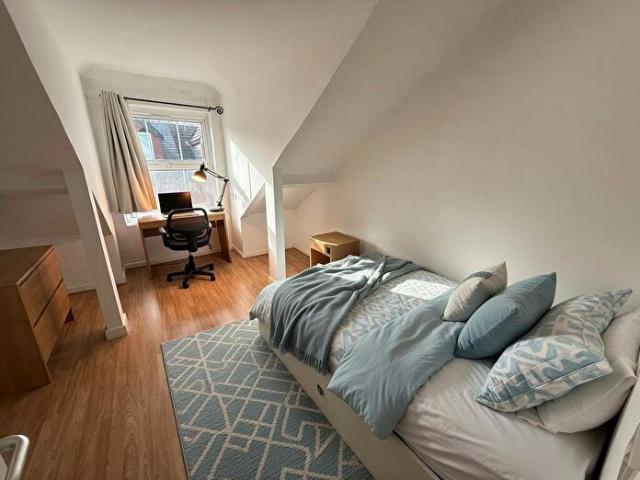 6 Bedroom Detached House To Rent In Frederick Grove, Nottingham, NG7