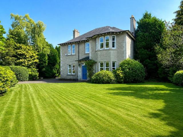 6 bedroom detached villa house for sale