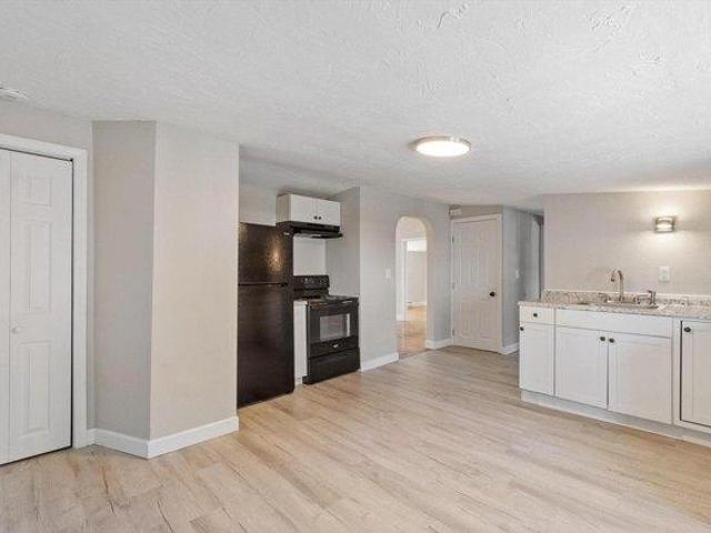 6 bedroom, Dedham MA 02026 104296320