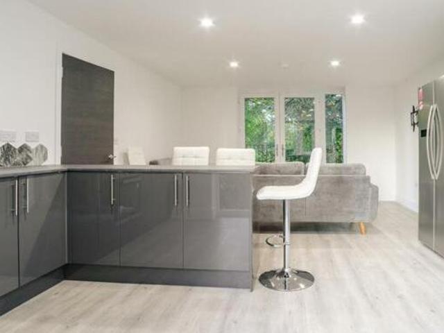 6 Bedroom Duplex For Rent In Beeston