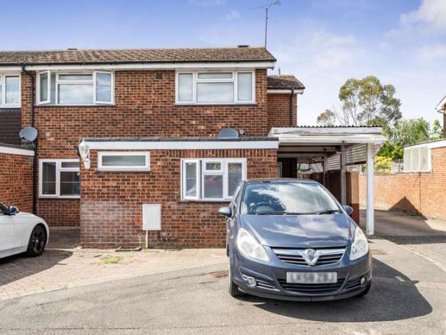 6 Bedroom End Of Terrace House