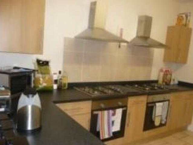 6 bedroom end of terrace house for rent in Green Lane Derby DE1