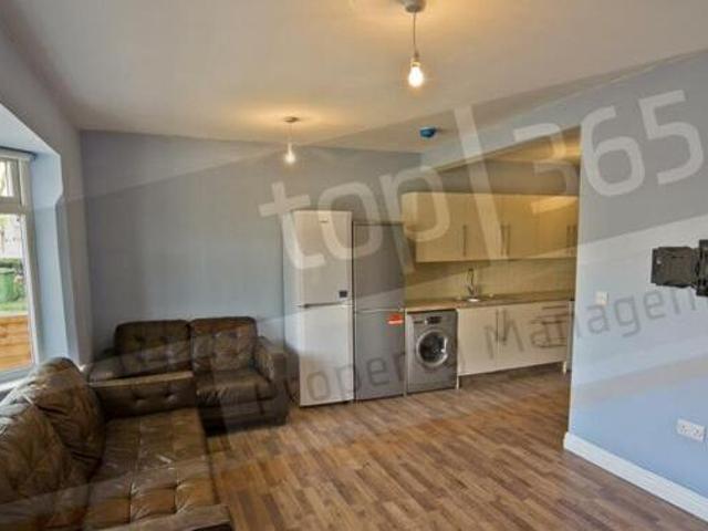 6 Bedroom End Of Terrace House For Rent In Dunkirk