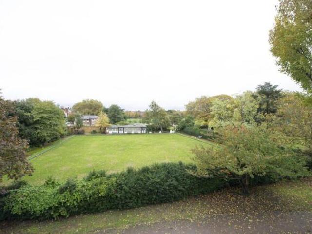 6 bedroom end of terrace house for rent in Hurlingham Road, Fulham, SW6