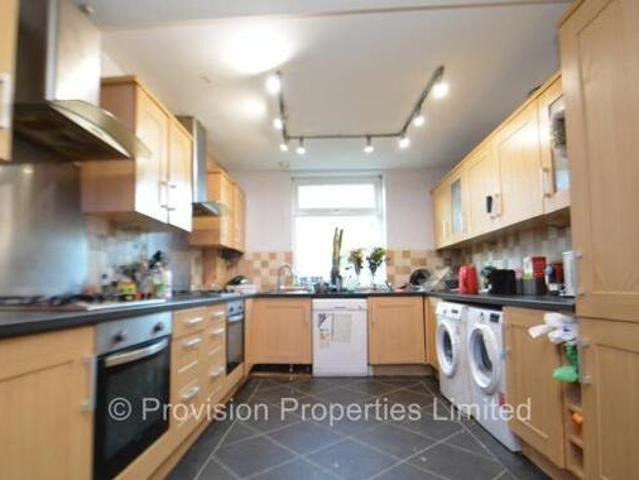 6 Bedroom End Of Terrace House For Rent In Hyde Leeds