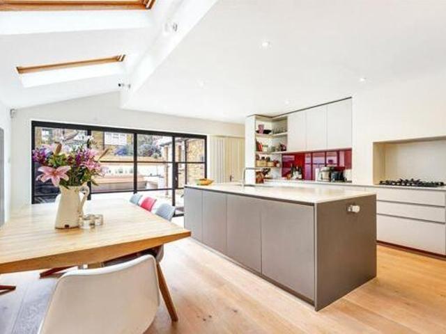 6 Bedroom End Of Terrace House For Rent In London