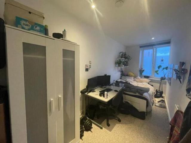 6 bedroom end of terrace house for rent in North Street, Bristol, BS3