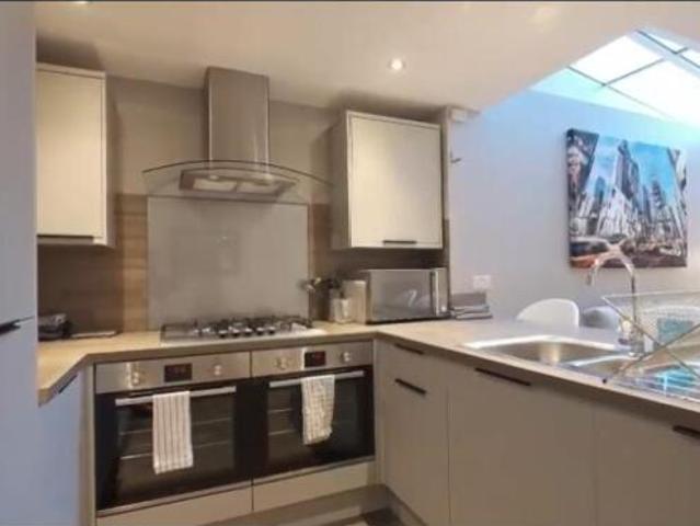 6 bedroom end of terrace house for rent in Tiverton Road, Birmingham, B29