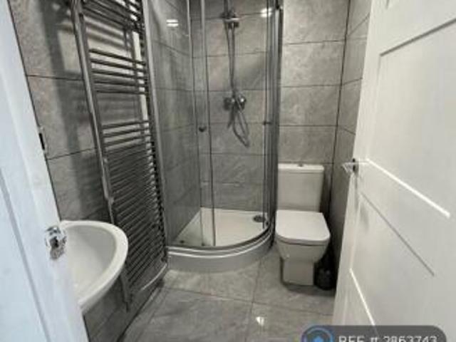 6 bedroom end of terrace house for rent in Yarrow Place, Conniburrow, Milton Keynes, MK14