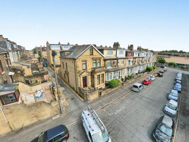 6 bedroom end of terrace house for sale