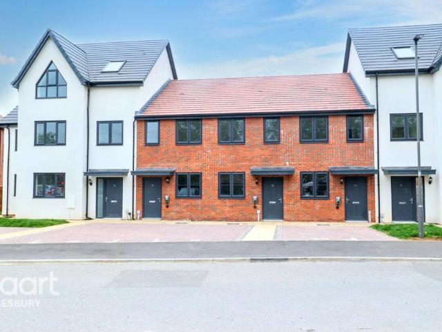 6 bedroom end of terrace house for sale