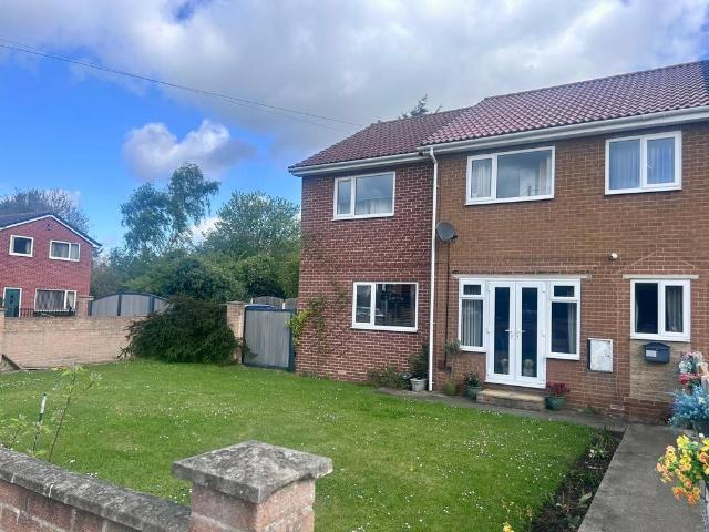 6 bedroom end of terrace house for sale