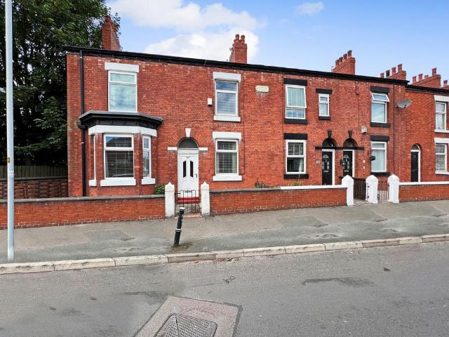 6 bedroom end of terrace house for sale