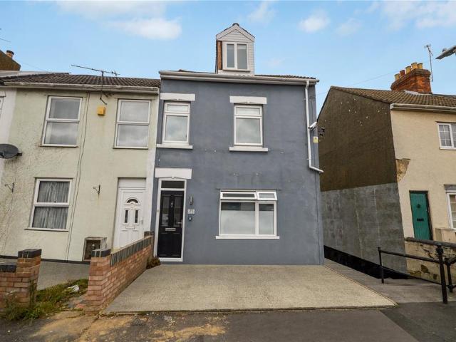 6 bedroom end of terrace house for sale