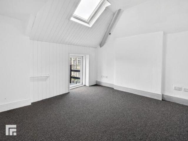 6 bedroom end of terrace house for sale in Cowbridge Road East, Cardiff, CF5