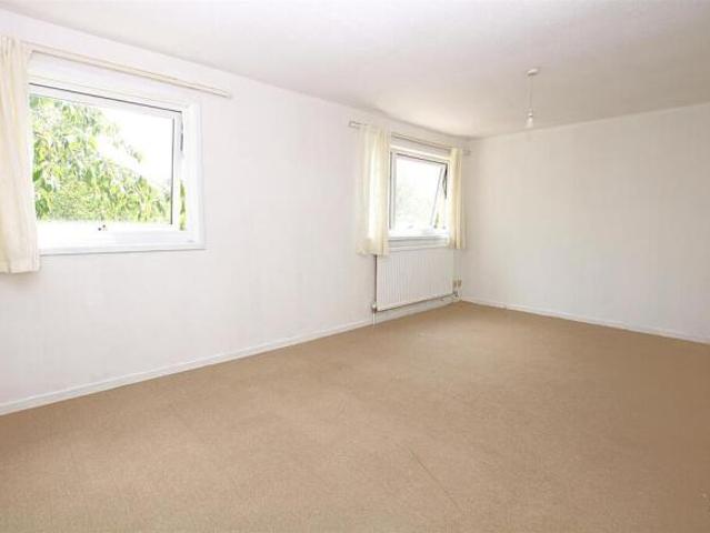6 bedroom end of terrace house for sale in Alder Court, Thorplands, NN3