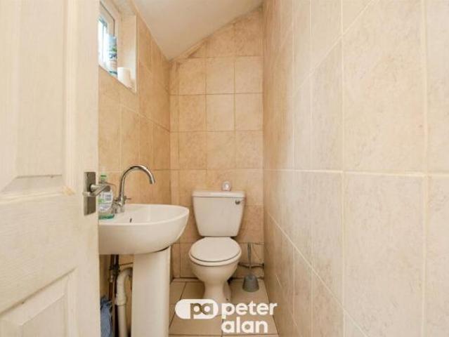 6 bedroom end of terrace house for sale in Mackintosh Place, Cardiff, CF24