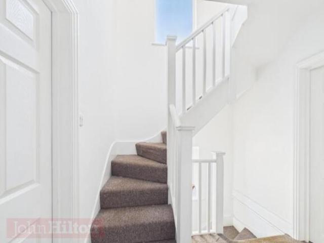 6 bedroom end of terrace house for sale in Medmerry Hill, Brighton, BN2