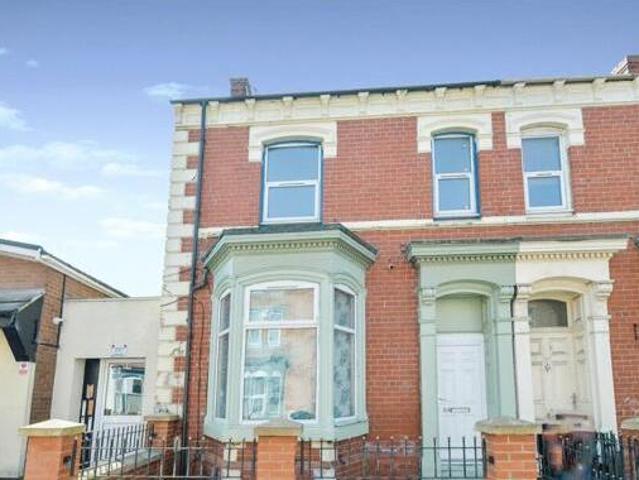 6 Bedroom End Of Terrace House For Sale In Stockton on tees