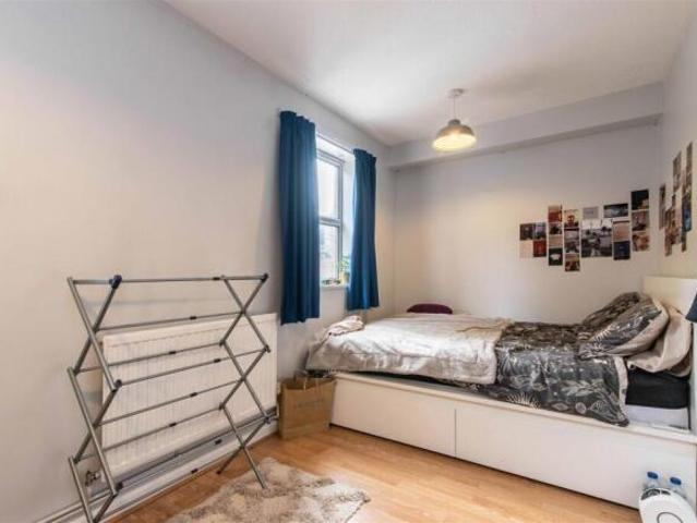 6 bedroom end of terrace house for sale in Peveril Street, Nottingham, NG7