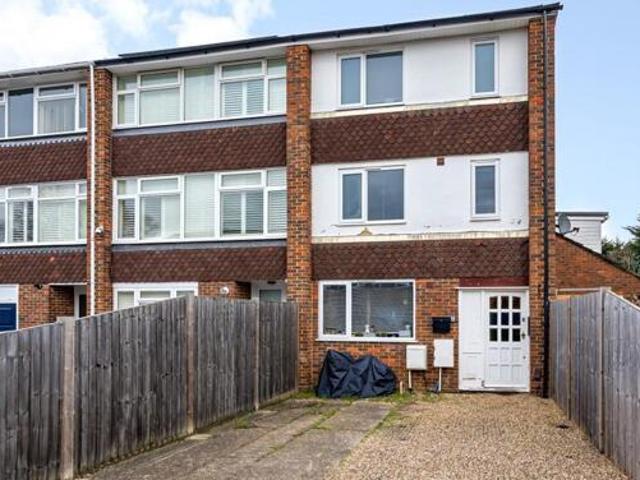 6 Bedroom End Of Terrace House For Sale In Windsor