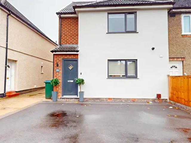 6 Bedroom End Of Terrace House To Rent In Charter Avenue, CV4