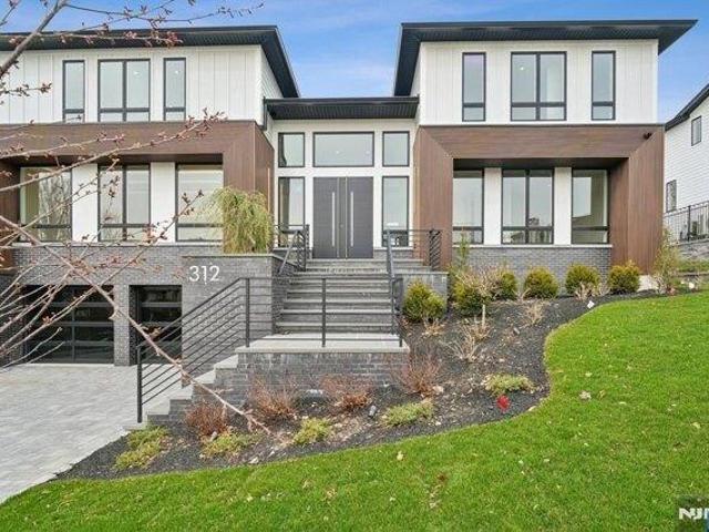 6 bedroom, Englewood Cliffs NJ 07632 102025682