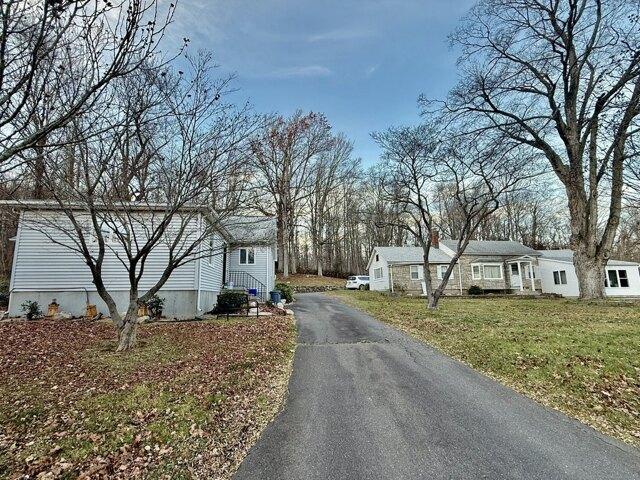 6 bedroom, East Hampton CT 06424 104792343