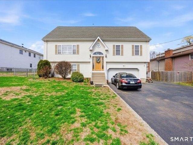 6 bedroom, East Haven CT 06512 103070081