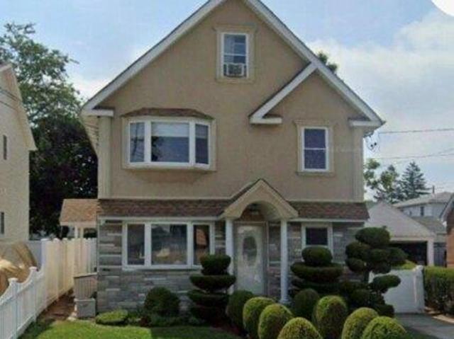 6 bedroom, Elmont NY 11003 LS102283502
