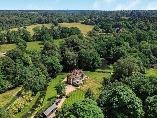 6 bedroom equestrian facility for sale